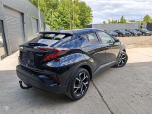 Black Toyota C-HR 2019 in Utena, with an engine capacity of 1.80 L and mileage of 195 thousand km for 15090 €, photo 5 on AUTOMOTO.COM.LV