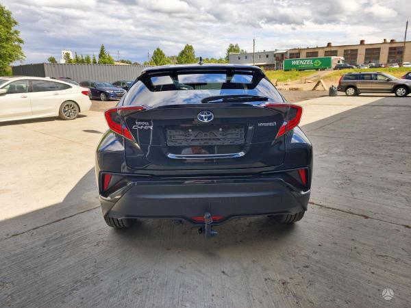 Melns Toyota C-HR 2019 Utena, ar dzinēja tilpumu 1.80 L un nobraukumu 195 tūkst. km par 15090 €, foto 7 vietnē AUTOMOTO.COM.LV