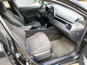 Black Toyota C-HR 2019 in Utena, with an engine capacity of 1.80 L and mileage of 195 thousand km for 15090 €, photo 11 on AUTOMOTO.COM.LV