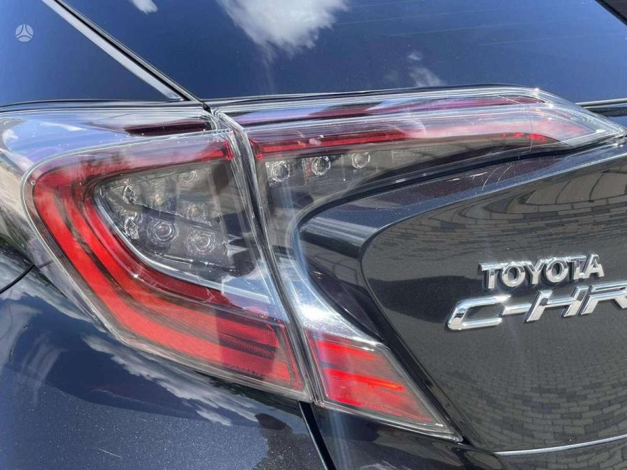 Черный Тойота C-HR 2019 в Шяуляй, объемом двигателя 1.80 л и пробегом 170 тыс. км за 17200 €, фото 9 на AUTOMOTO.COM.LV