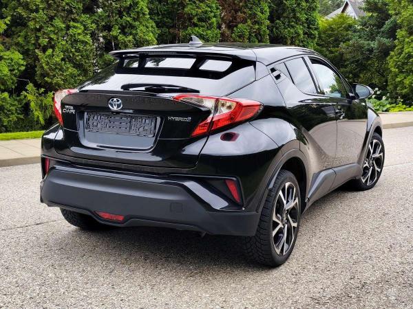 Melns Toyota C-HR 2019 Anykščiai, ar dzinēja tilpumu 1.80 L un nobraukumu 220 tūkst. km par 14350 €, foto 4 vietnē AUTOMOTO.COM.LV