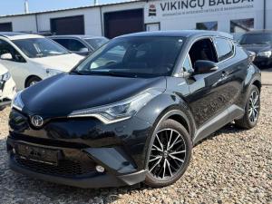 Black Toyota C-HR 2019 in Utena, with an engine capacity of 1.80 L and mileage of 200 thousand km for 13990 €, photo 4 on AUTOMOTO.COM.LV
