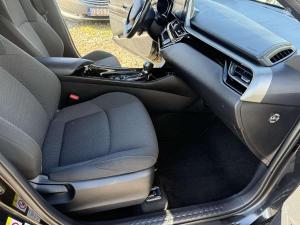 Black Toyota C-HR 2019 in Utena, with an engine capacity of 1.80 L and mileage of 200 thousand km for 13990 €, photo 8 on AUTOMOTO.COM.LV