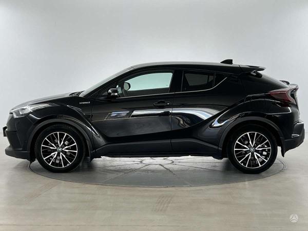Черный Тойота C-HR 2019 в Вильнюс, объемом двигателя 1.80 л и пробегом 76 тыс. км за 21900 €, фото 4 на AUTOMOTO.COM.LV