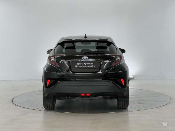 Черный Тойота C-HR 2019 в Вильнюс, объемом двигателя 1.80 л и пробегом 76 тыс. км за 21900 €, фото 5 на AUTOMOTO.COM.LV