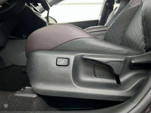 Black Toyota C-HR 2019 in Vilnius, with an engine capacity of 1.80 L and mileage of 76 thousand km for 21900 €, photo 25 on AUTOMOTO.COM.LV