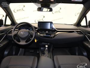 Черный Тойота C-HR 2020 в Авиженяй, объемом двигателя 1.20 л и пробегом 94 тыс. км за 17900 €, фото 4 на AUTOMOTO.COM.LV