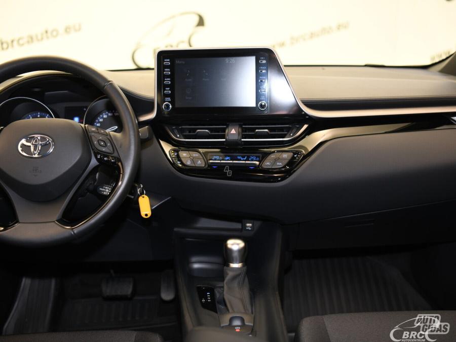Черный Тойота C-HR 2020 в Авиженяй, объемом двигателя 1.20 л и пробегом 94 тыс. км за 17900 €, фото 14 на AUTOMOTO.COM.LV