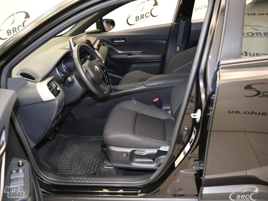 Черный Тойота C-HR 2020 в Авиженяй, объемом двигателя 1.20 л и пробегом 94 тыс. км за 17900 €, фото 21 на AUTOMOTO.COM.LV