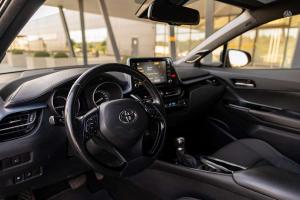 Черный Тойота C-HR 2020 в Каунас, объемом двигателя 1.80 л и пробегом 226 тыс. км за 16999 €, фото 7 на AUTOMOTO.COM.LV
