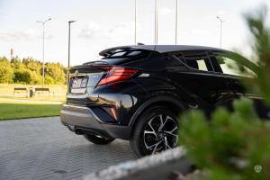 Черный Тойота C-HR 2020 в Каунас, объемом двигателя 1.80 л и пробегом 226 тыс. км за 16999 €, фото 12 на AUTOMOTO.COM.LV