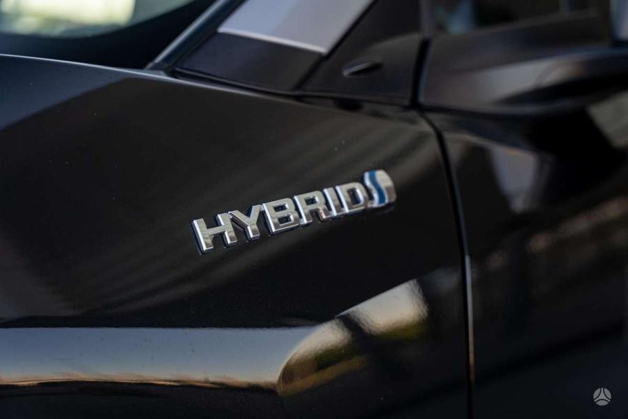 Черный Тойота C-HR 2020 в Каунас, объемом двигателя 1.80 л и пробегом 226 тыс. км за 16999 €, фото 15 на AUTOMOTO.COM.LV