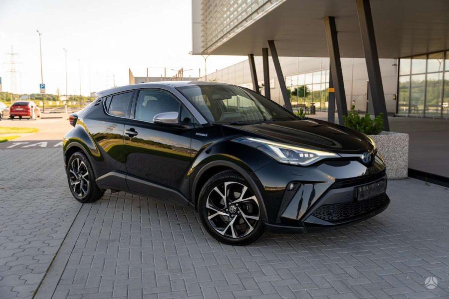 Черный Тойота C-HR 2020 в Каунас, объемом двигателя 1.80 л и пробегом 226 тыс. км за 16999 €, фото 19 на AUTOMOTO.COM.LV