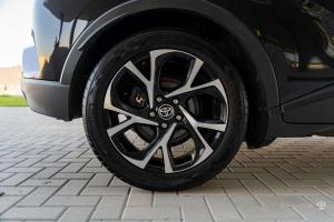 Черный Тойота C-HR 2020 в Каунас, объемом двигателя 1.80 л и пробегом 226 тыс. км за 16999 €, фото 25 на AUTOMOTO.COM.LV