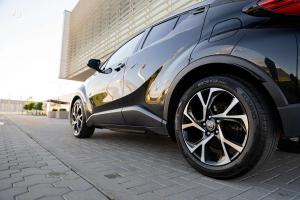 Черный Тойота C-HR 2020 в Каунас, объемом двигателя 1.80 л и пробегом 226 тыс. км за 16999 €, фото 35 на AUTOMOTO.COM.LV
