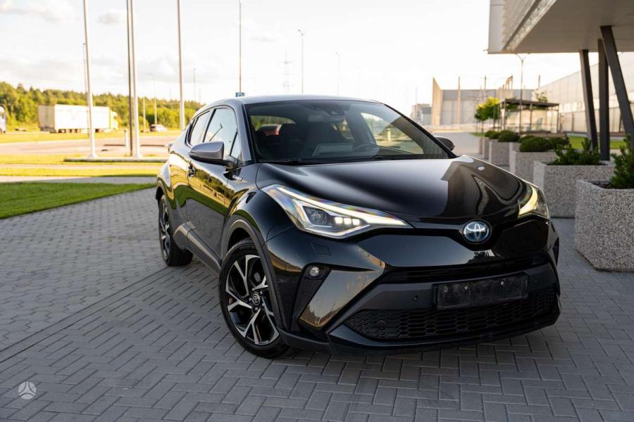 Черный Тойота C-HR 2020 в Каунас, объемом двигателя 1.80 л и пробегом 226 тыс. км за 16999 €, фото 42 на AUTOMOTO.COM.LV