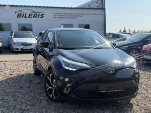 Black Toyota C-HR 2020 in Utena, with an engine capacity of 1.80 L and mileage of 179 thousand km for 15290 €, photo  on AUTOMOTO.COM.LV