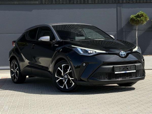 Black Toyota C-HR 2020 in Siauliai, with an engine capacity of 1.80 L and mileage of 175 thousand km for 18550 €, photo 1 on AUTOMOTO.COM.LV