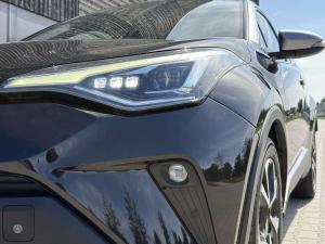 Black Toyota C-HR 2020 in Siauliai, with an engine capacity of 1.80 L and mileage of 175 thousand km for 18550 €, photo 10 on AUTOMOTO.COM.LV