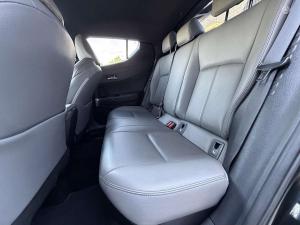 Black Toyota C-HR 2020 in Siauliai, with an engine capacity of 1.80 L and mileage of 175 thousand km for 18550 €, photo 15 on AUTOMOTO.COM.LV