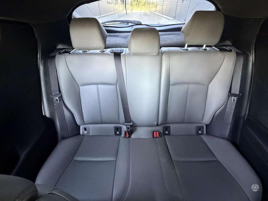 Black Toyota C-HR 2020 in Siauliai, with an engine capacity of 1.80 L and mileage of 175 thousand km for 18550 €, photo 20 on AUTOMOTO.COM.LV