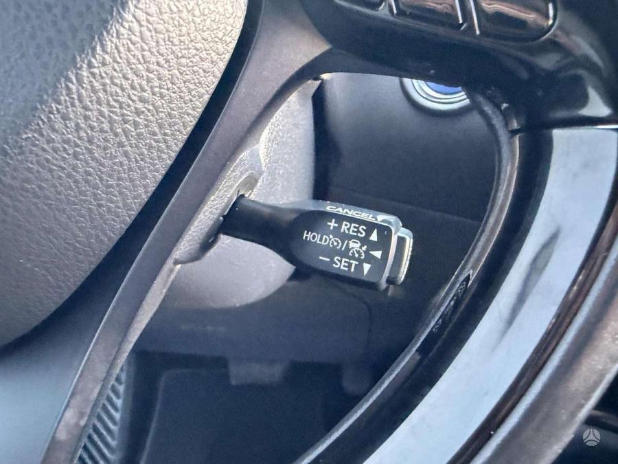 Black Toyota C-HR 2020 in Siauliai, with an engine capacity of 1.80 L and mileage of 175 thousand km for 18550 €, photo 26 on AUTOMOTO.COM.LV