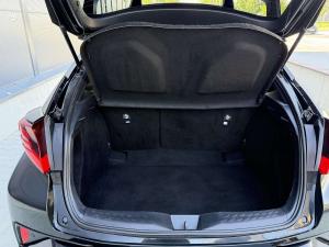 Black Toyota C-HR 2020 in Siauliai, with an engine capacity of 1.80 L and mileage of 175 thousand km for 18550 €, photo 30 on AUTOMOTO.COM.LV