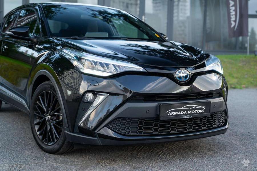 Черный Тойота C-HR 2020 в Вильнюс, объемом двигателя 1.99 л и пробегом 123 тыс. км за 19900 €, фото 3 на AUTOMOTO.COM.LV