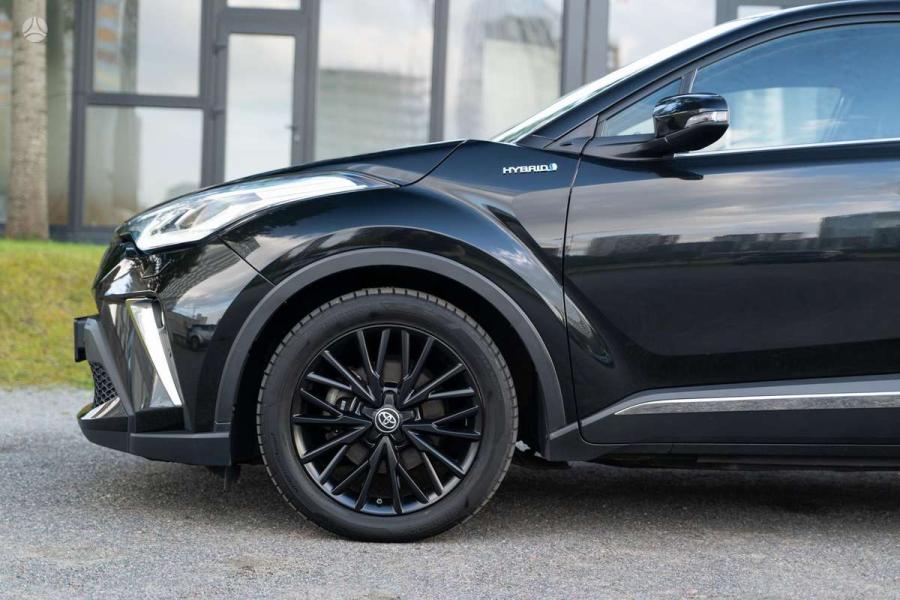 Черный Тойота C-HR 2020 в Вильнюс, объемом двигателя 1.99 л и пробегом 123 тыс. км за 19900 €, фото 10 на AUTOMOTO.COM.LV