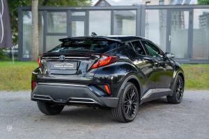 Черный Тойота C-HR 2020 в Вильнюс, объемом двигателя 1.99 л и пробегом 123 тыс. км за 19900 €, фото 19 на AUTOMOTO.COM.LV