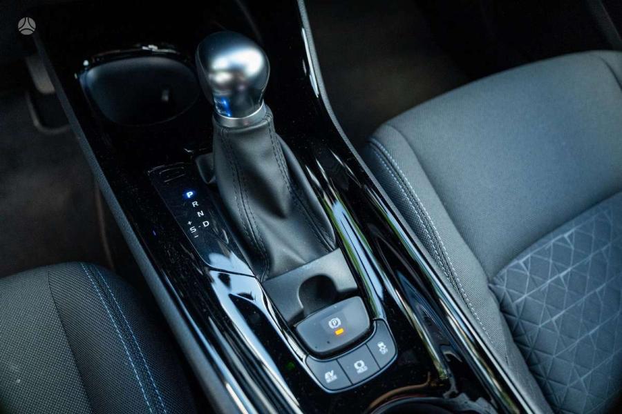 Черный Тойота C-HR 2020 в Вильнюс, объемом двигателя 1.99 л и пробегом 123 тыс. км за 19900 €, фото 30 на AUTOMOTO.COM.LV