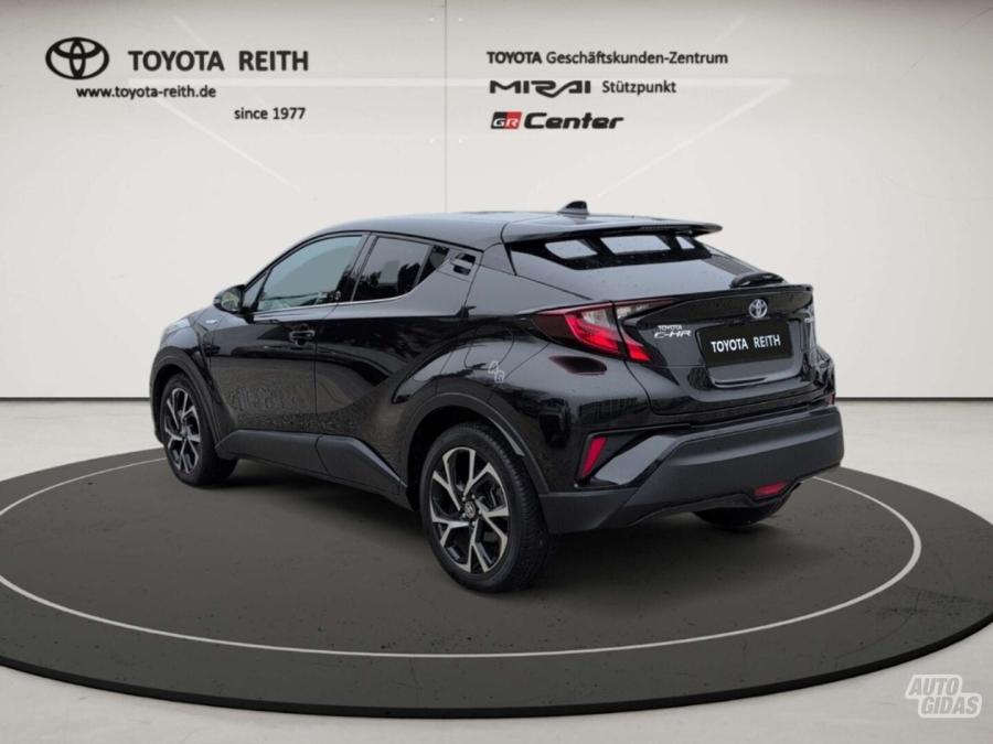 Черный Тойота C-HR 2021 в Каунас, объемом двигателя 1.80 л и пробегом 85 тыс. км за 22853 €, фото 3 на AUTOMOTO.COM.LV