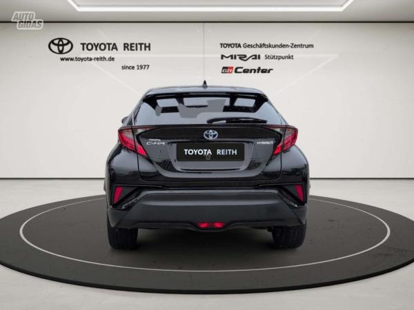 Melns Toyota C-HR 2021 Kauņa, ar dzinēja tilpumu 1.80 L un nobraukumu 85 tūkst. km par 22853 €, foto 4 vietnē AUTOMOTO.COM.LV