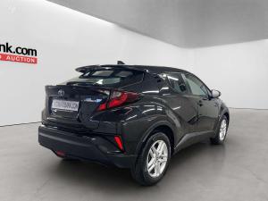 Black Toyota C-HR 2021 in Marijampole, with an engine capacity of 1.80 L and mileage of 158 thousand km for 16928 €, photo 4 on AUTOMOTO.COM.LV