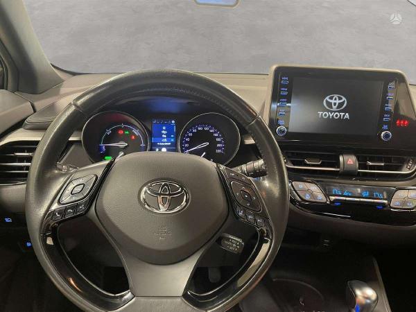 Black Toyota C-HR 2021 in Marijampole, with an engine capacity of 1.80 L and mileage of 158 thousand km for 16928 €, photo 9 on AUTOMOTO.COM.LV