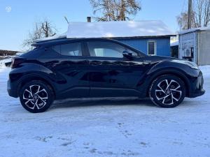Melns Toyota C-HR 2021 Viļņa, ar dzinēja tilpumu 1.80 L un nobraukumu 135 tūkst. km par 18950 €, foto 8 vietnē AUTOMOTO.COM.LV