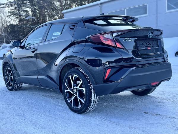Melns Toyota C-HR 2021 Viļņa, ar dzinēja tilpumu 1.80 L un nobraukumu 135 tūkst. km par 18950 €, foto 6 vietnē AUTOMOTO.COM.LV