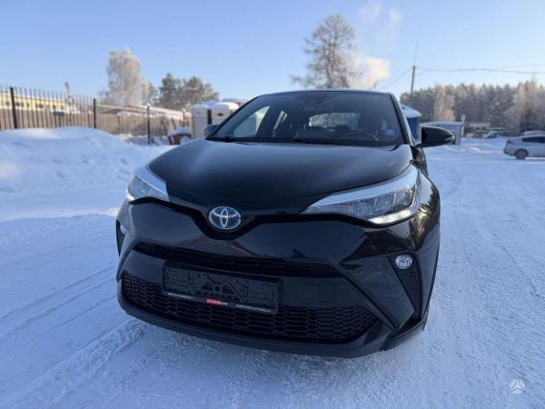 Melns Toyota C-HR 2021 Viļņa, ar dzinēja tilpumu 1.80 L un nobraukumu 157 tūkst. km par 17950 €, foto 2 vietnē AUTOMOTO.COM.LV