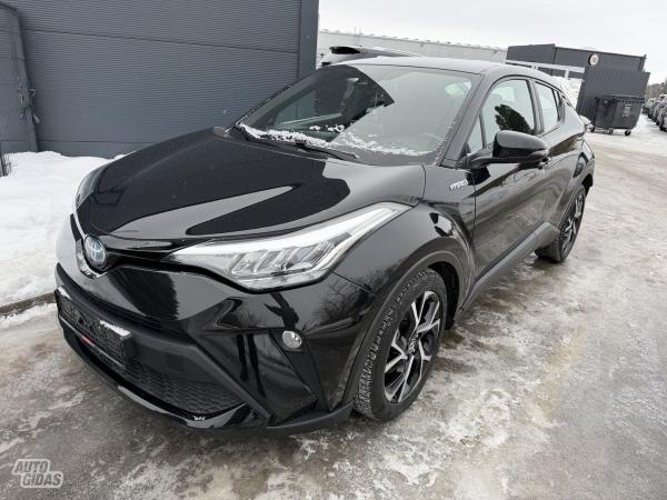 Melns Toyota C-HR 2021 Viļņa, ar dzinēja tilpumu 1.80 L un nobraukumu 96 tūkst. km par 18950 €, foto 2 vietnē AUTOMOTO.COM.LV