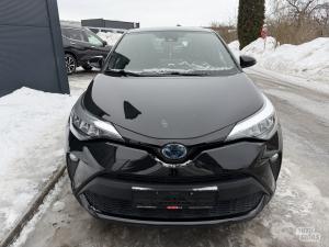 Черный Тойота C-HR 2021 в Вильнюс, объемом двигателя 1.80 л и пробегом 96 тыс. км за 18950 €, фото 3 на AUTOMOTO.COM.LV