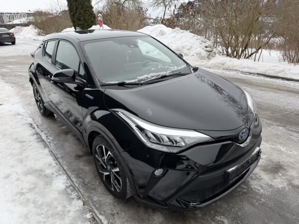 Melns Toyota C-HR 2021 Viļņa, ar dzinēja tilpumu 1.80 L un nobraukumu 96 tūkst. km par 18950 €, foto 4 vietnē AUTOMOTO.COM.LV