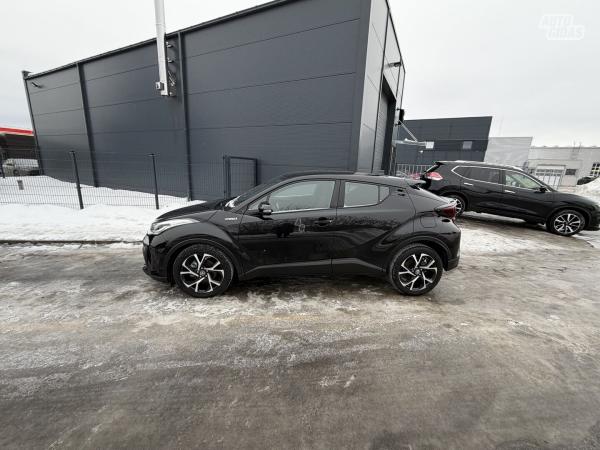 Melns Toyota C-HR 2021 Viļņa, ar dzinēja tilpumu 1.80 L un nobraukumu 96 tūkst. km par 18950 €, foto 7 vietnē AUTOMOTO.COM.LV
