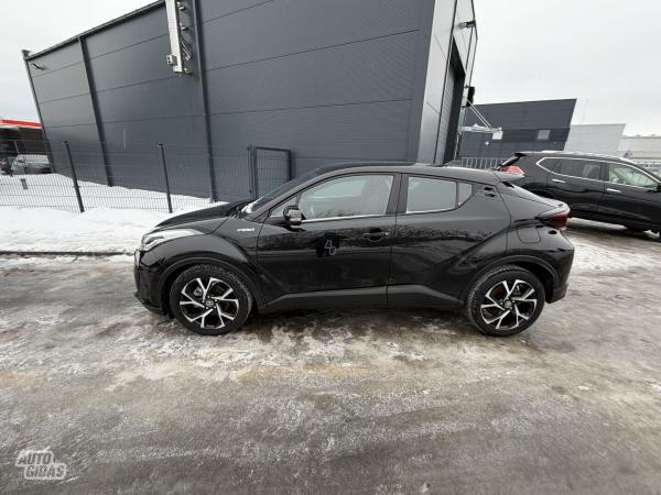 Melns Toyota C-HR 2021 Viļņa, ar dzinēja tilpumu 1.80 L un nobraukumu 96 tūkst. km par 18950 €, foto 8 vietnē AUTOMOTO.COM.LV