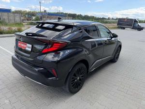 Black Toyota C-HR 2021 in Vilnius, with an engine capacity of 1.80 L and mileage of 147 thousand km for 19950 €, photo 16 on AUTOMOTO.COM.LV