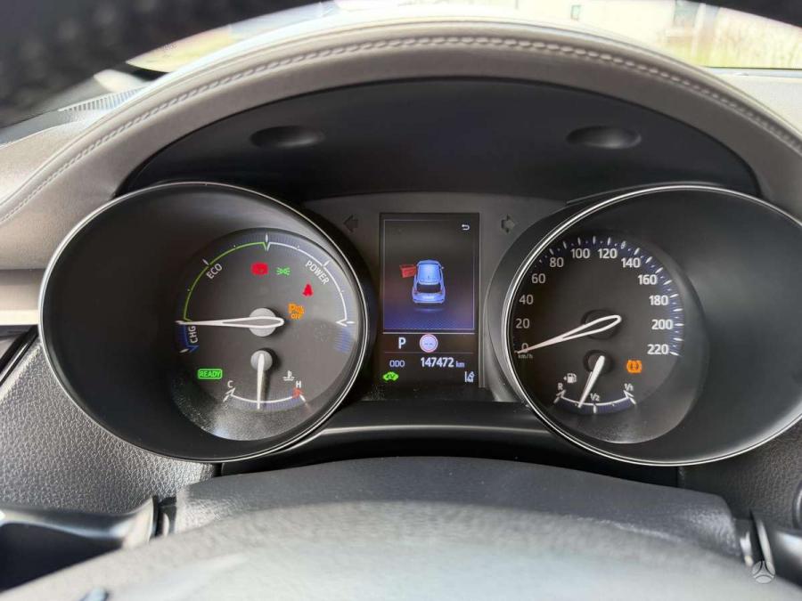 Black Toyota C-HR 2021 in Vilnius, with an engine capacity of 1.80 L and mileage of 147 thousand km for 19950 €, photo 36 on AUTOMOTO.COM.LV