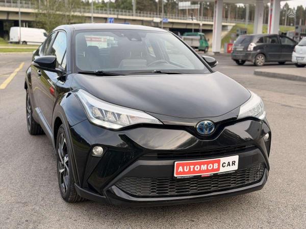 Black Toyota C-HR 2021 in Vilnius, with an engine capacity of 1.80 L and mileage of 168 thousand km for 18850 €, photo 4 on AUTOMOTO.COM.LV