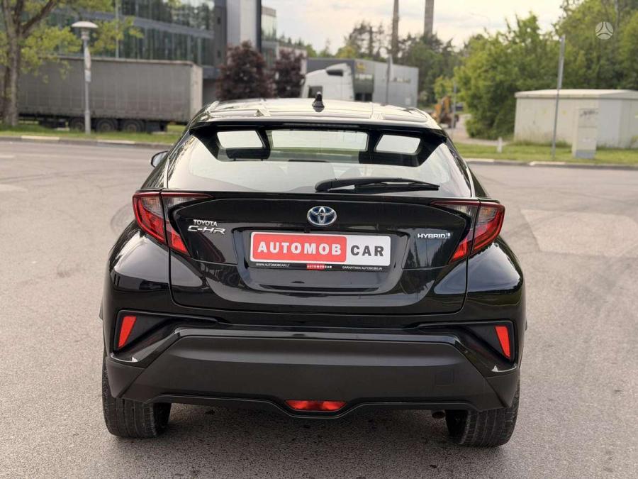 Черный Тойота C-HR 2021 в Вильнюс, объемом двигателя 1.80 л и пробегом 168 тыс. км за 18850 €, фото 10 на AUTOMOTO.COM.LV