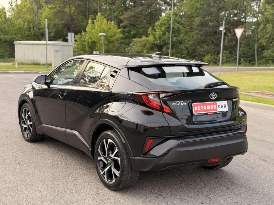 Черный Тойота C-HR 2021 в Вильнюс, объемом двигателя 1.80 л и пробегом 168 тыс. км за 18850 €, фото 12 на AUTOMOTO.COM.LV