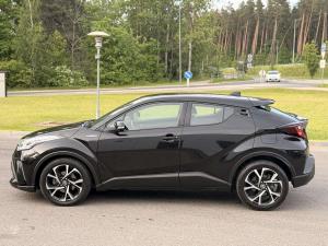 Черный Тойота C-HR 2021 в Вильнюс, объемом двигателя 1.80 л и пробегом 168 тыс. км за 18850 €, фото 13 на AUTOMOTO.COM.LV