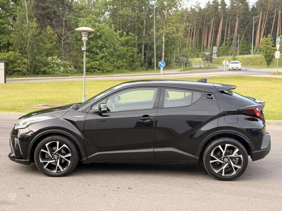 Черный Тойота C-HR 2021 в Вильнюс, объемом двигателя 1.80 л и пробегом 168 тыс. км за 18850 €, фото 13 на AUTOMOTO.COM.LV